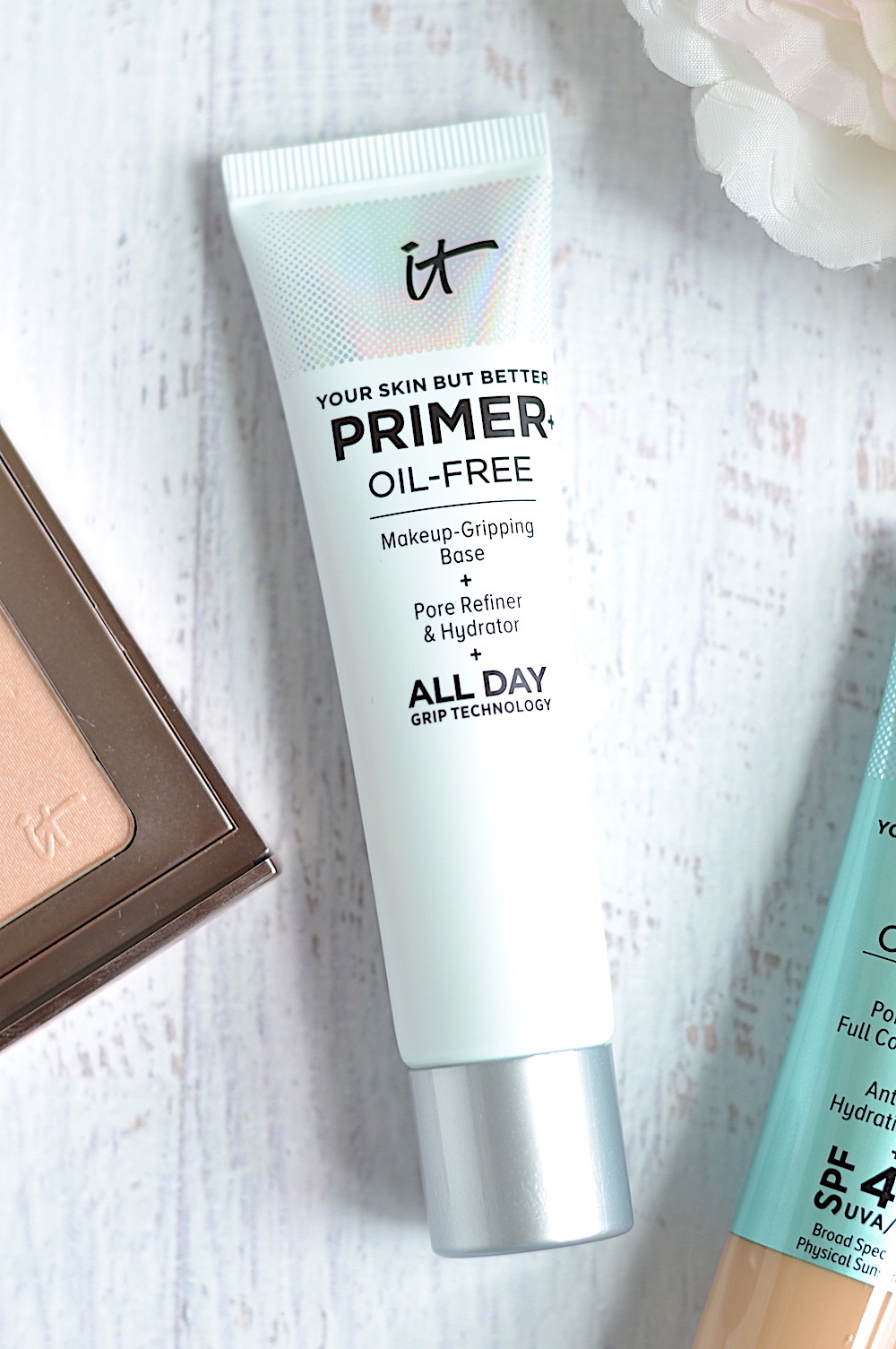 Magnet For Your Makeup? NEW IT Cosmetics Your Skin But Better Primer